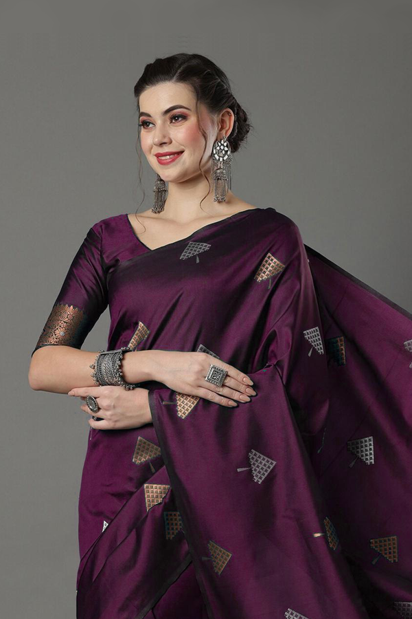 Discover the latest trends in sarees at our online shop – RAE Trends